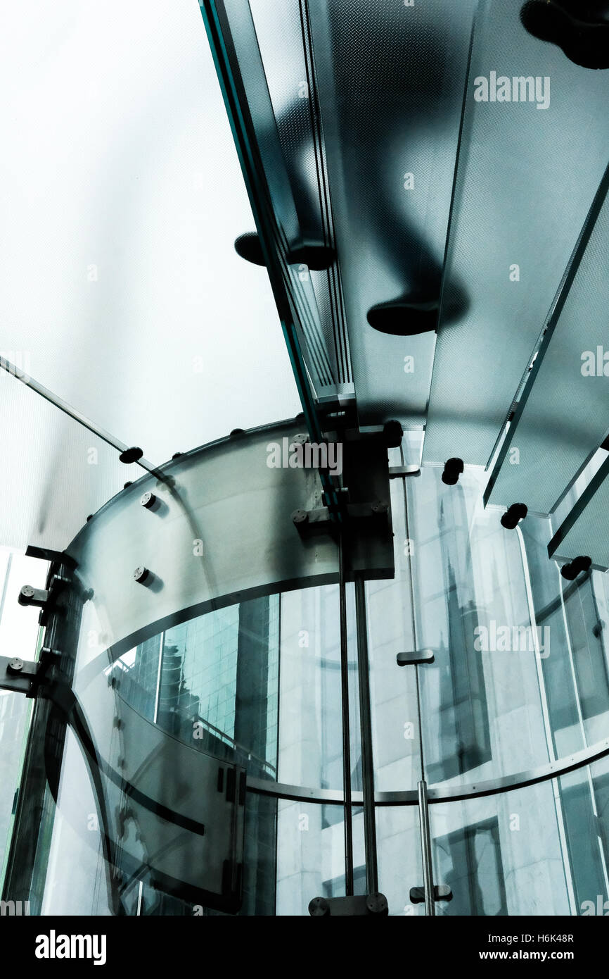 Glass staircase in apple store hi-res stock photography and images - Alamy