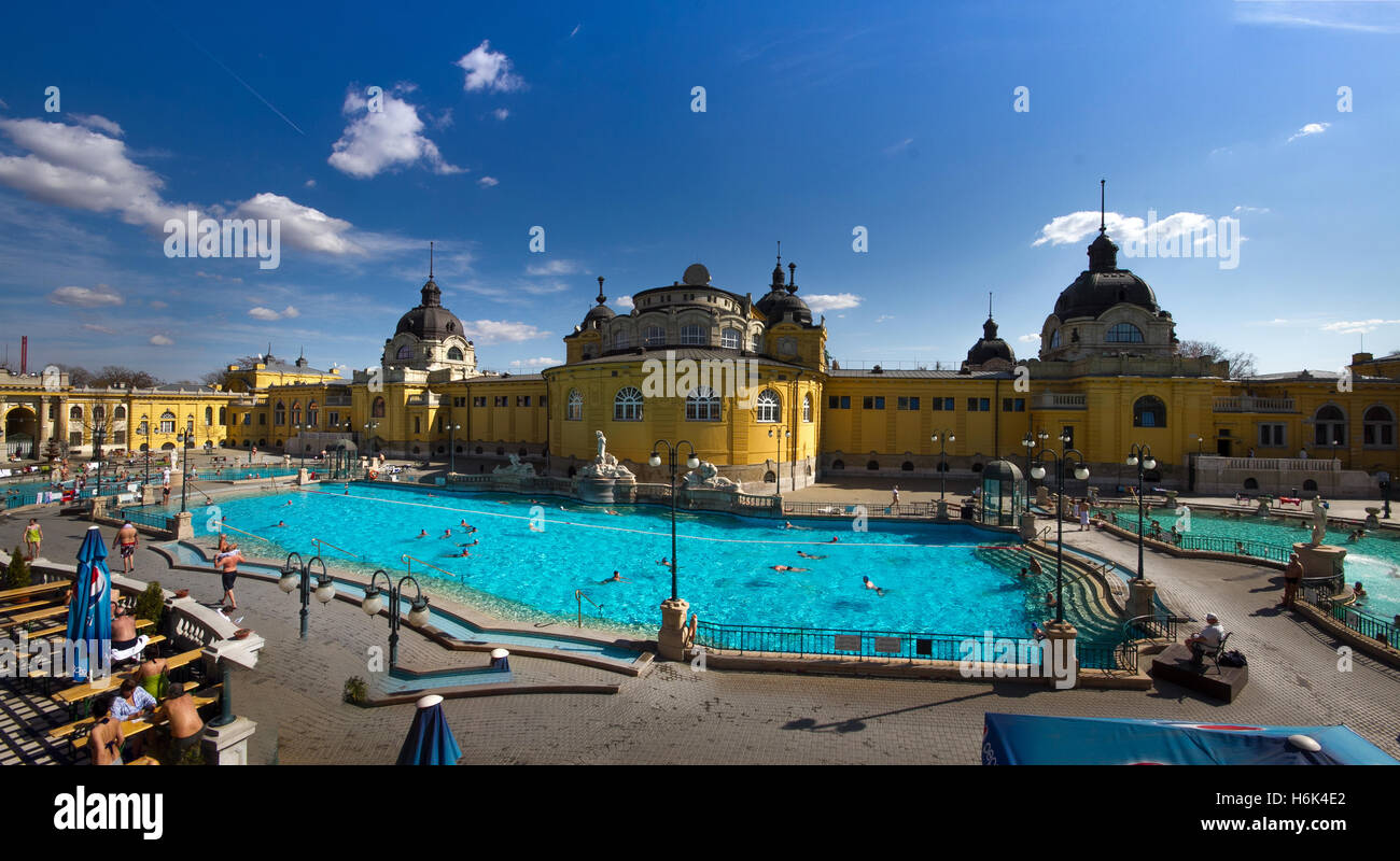 Budapest, capital of Hungary, thermal pools of Széchenyi Stock Photo ...