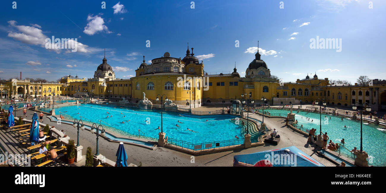 Budapest, capital of Hungary, thermal pools of Széchenyi Stock Photo ...