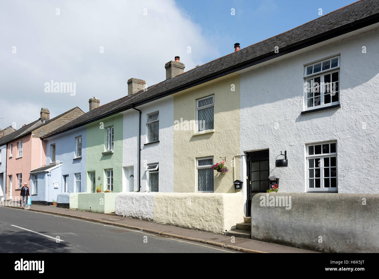Colourful cottages, Fore Street, Bovey Tracey, Devon, England, United ...