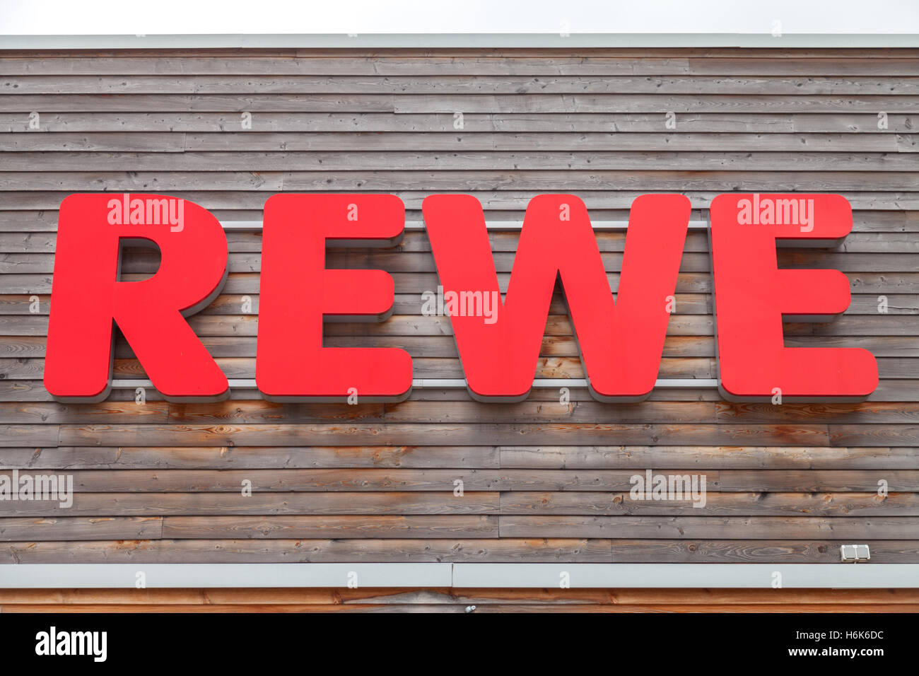 Rewe family hi-res stock photography and images - Alamy