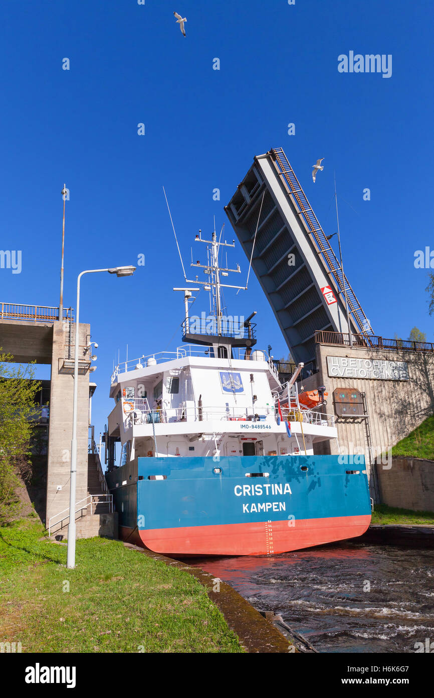 Ship door lock hi-res stock photography and images - Alamy