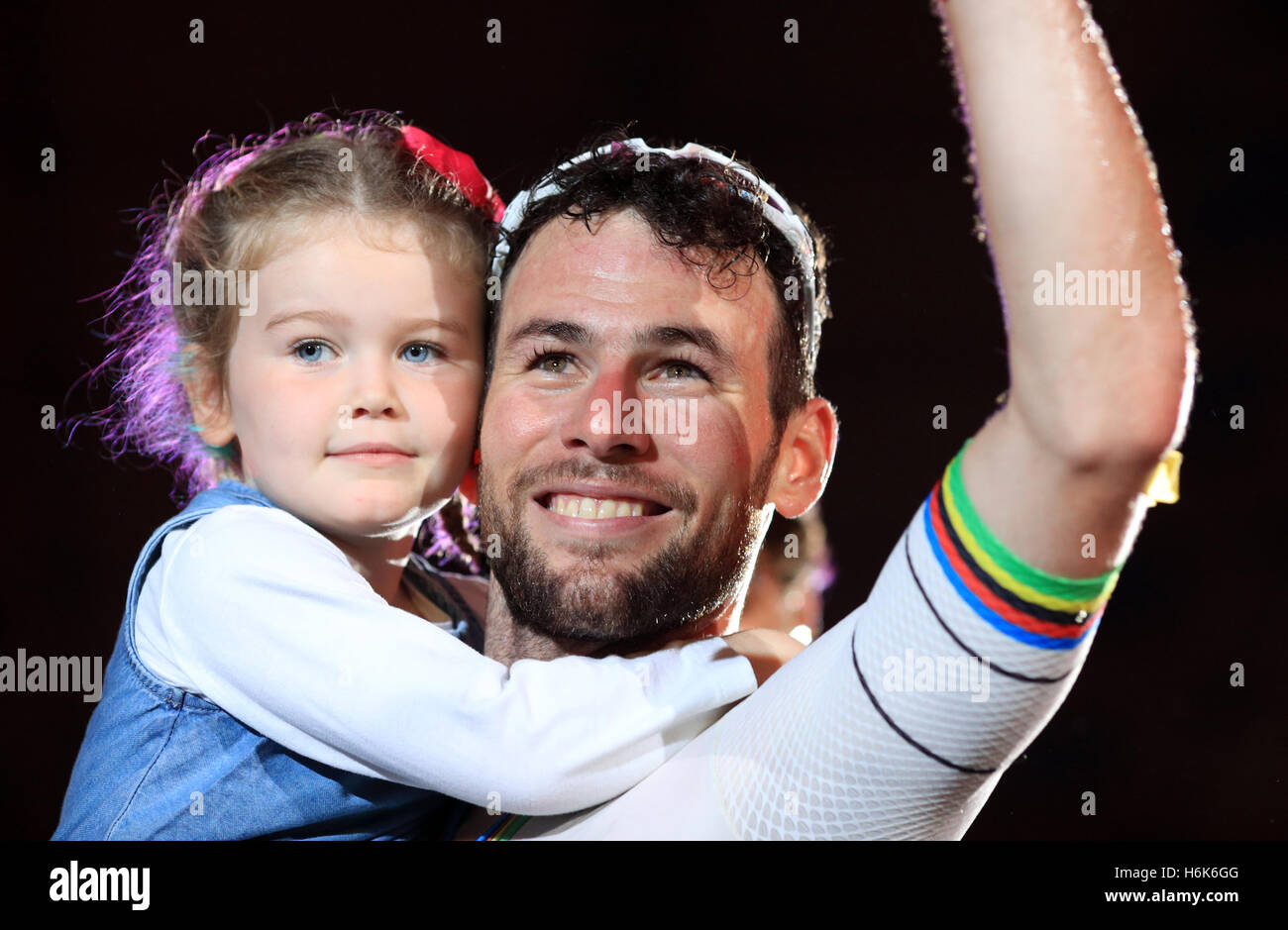 Great Britain's Mark Cavendish celebrates finishing second in the Men's ...