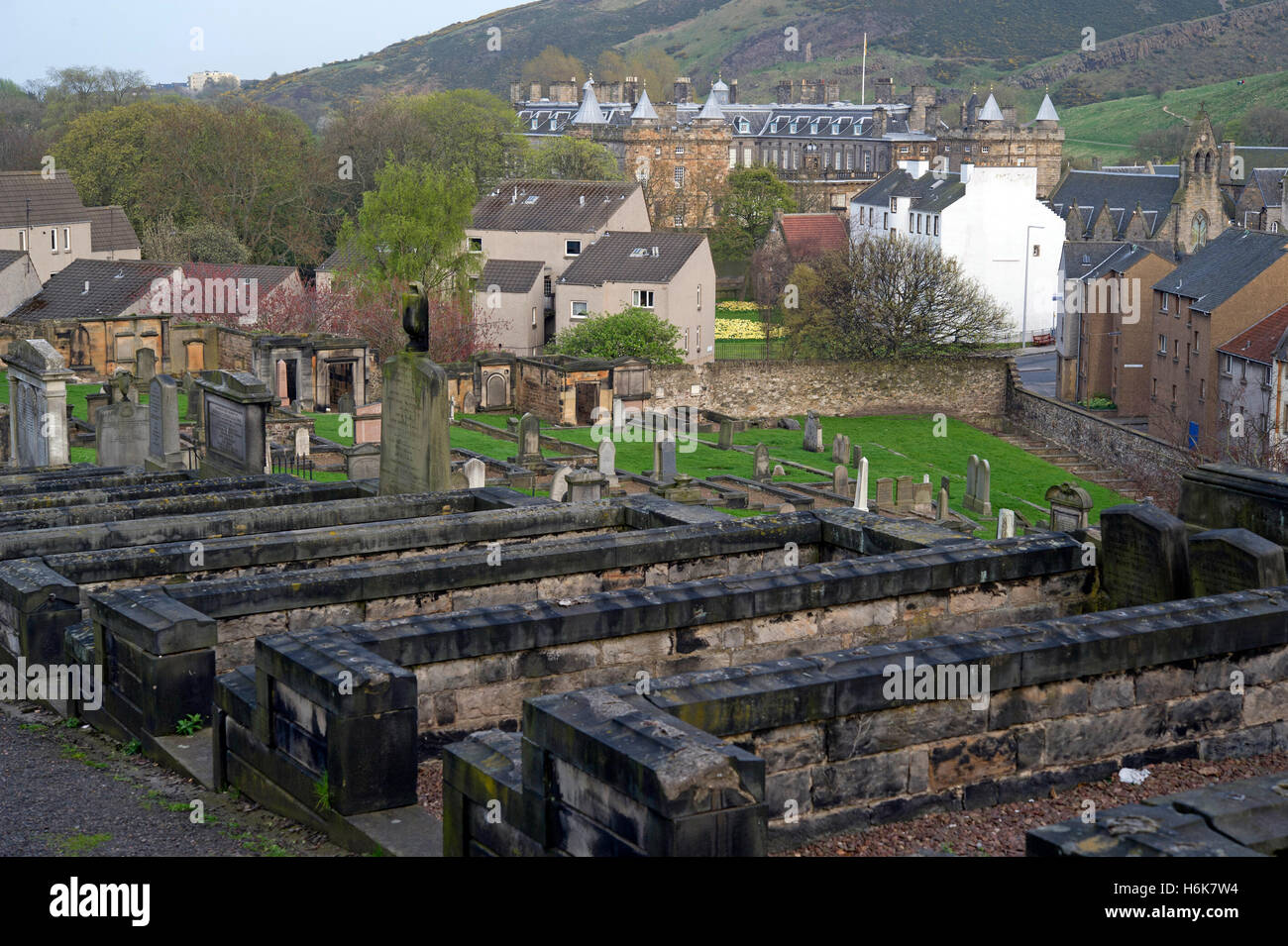 Cemetery in edinburgh hi-res stock photography and images - Alamy