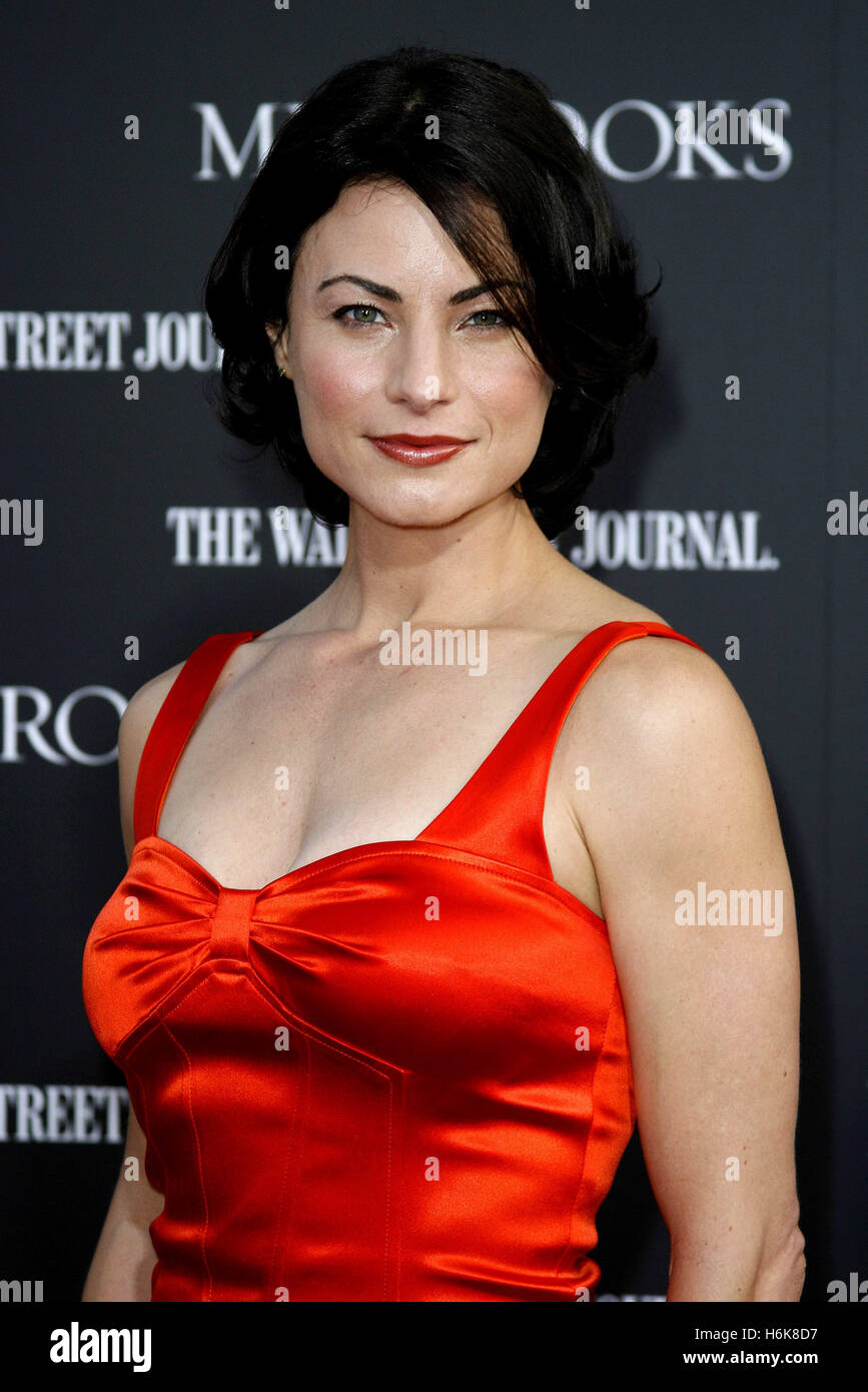 Traci Dinwiddie at the Los Angeles Premiere of "Mr. Brooks" held at the ...