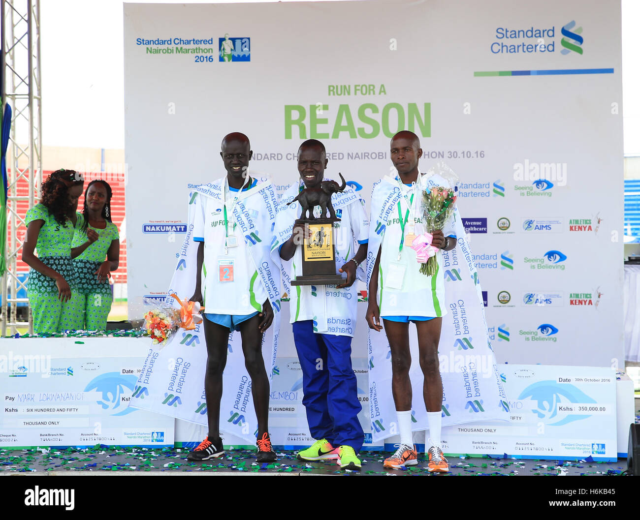 Nairobi, Kenya. 30th Oct, 2016. Gold medalist Kenyan athlete Robert ...