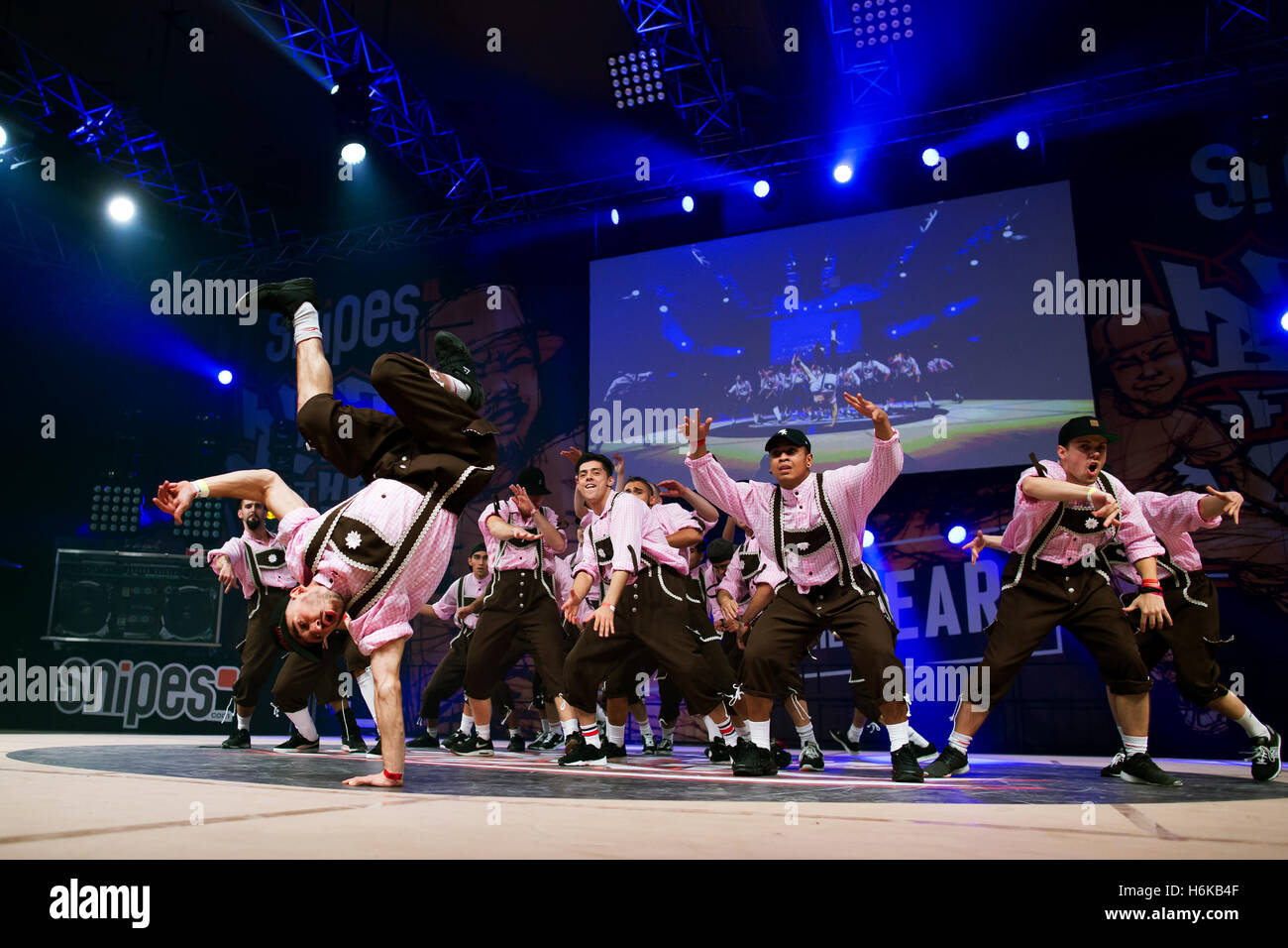 Essen, Germany. 29th Oct, 2016. The Breakdance group 'Team Austria ...