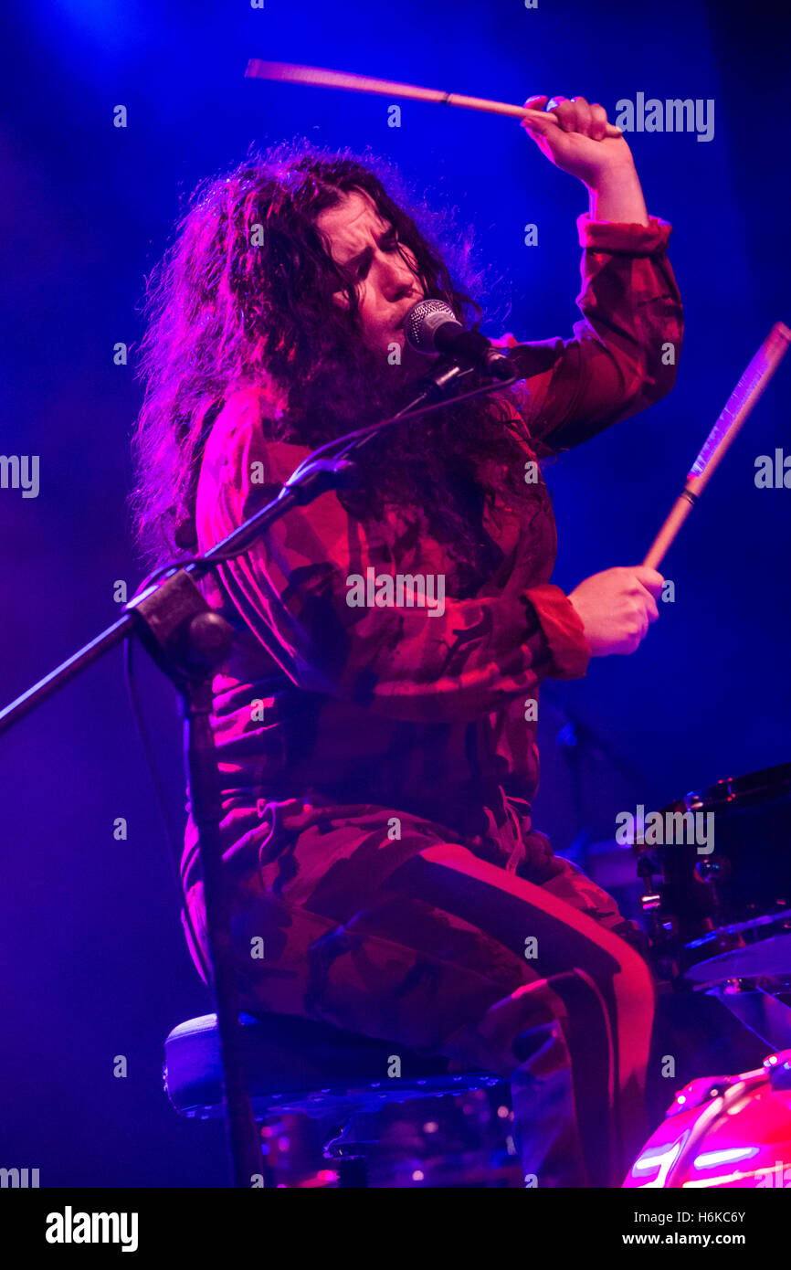 English drummer singer songwriter hi-res stock photography and images ...