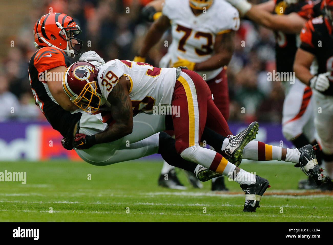 Donte Whitner Hit On Reggie Bush