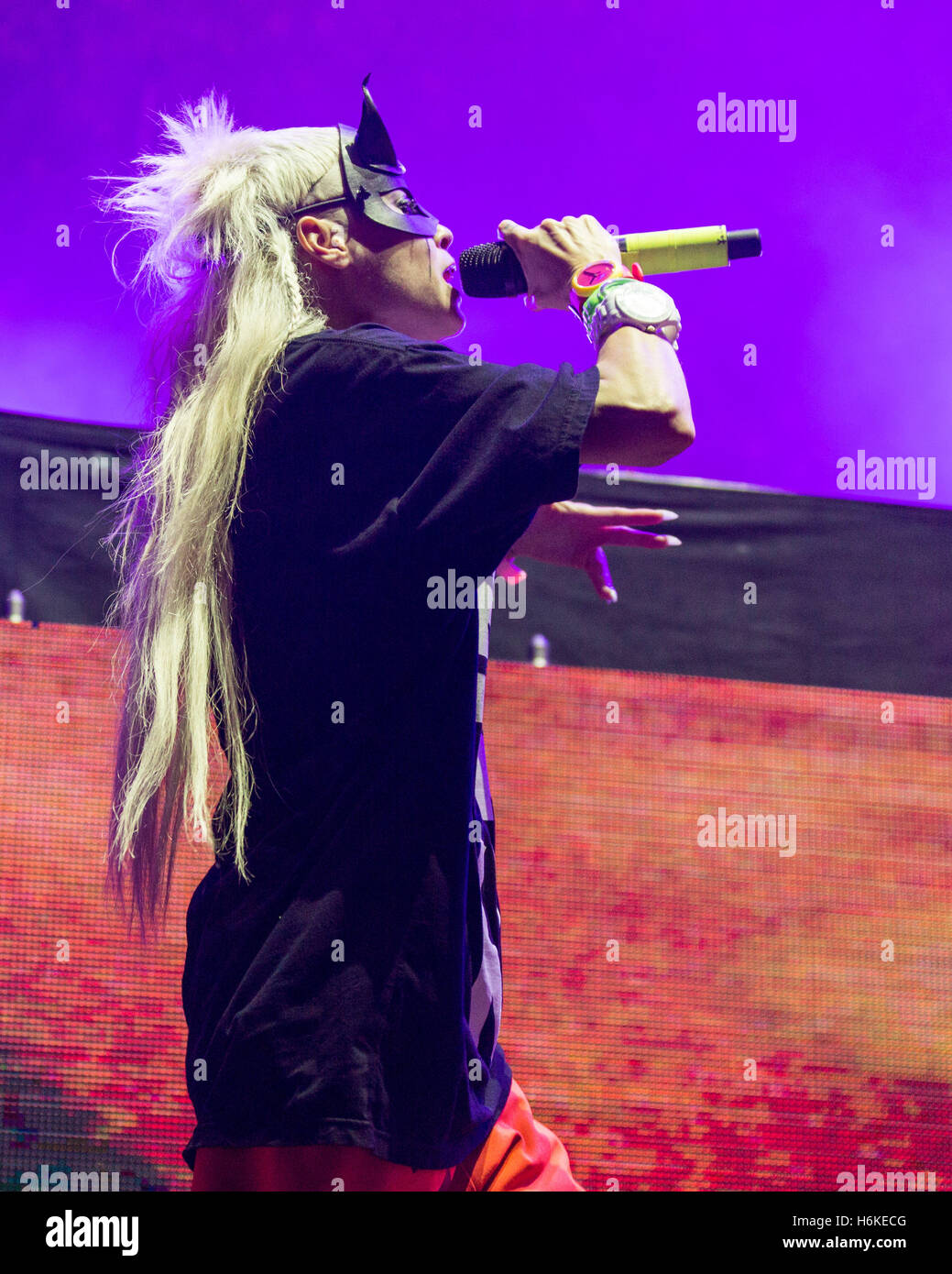 New Orleans, Louisiana, USA. 29th Oct, 2016. YOLANDI VISSER (ANRI DU ...