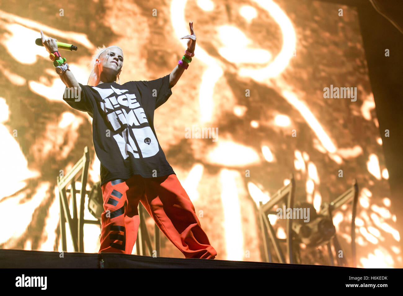 New Orleans, Louisiana, USA. 29th Oct, 2016. YOLANDI VISSER (ANRI DU ...