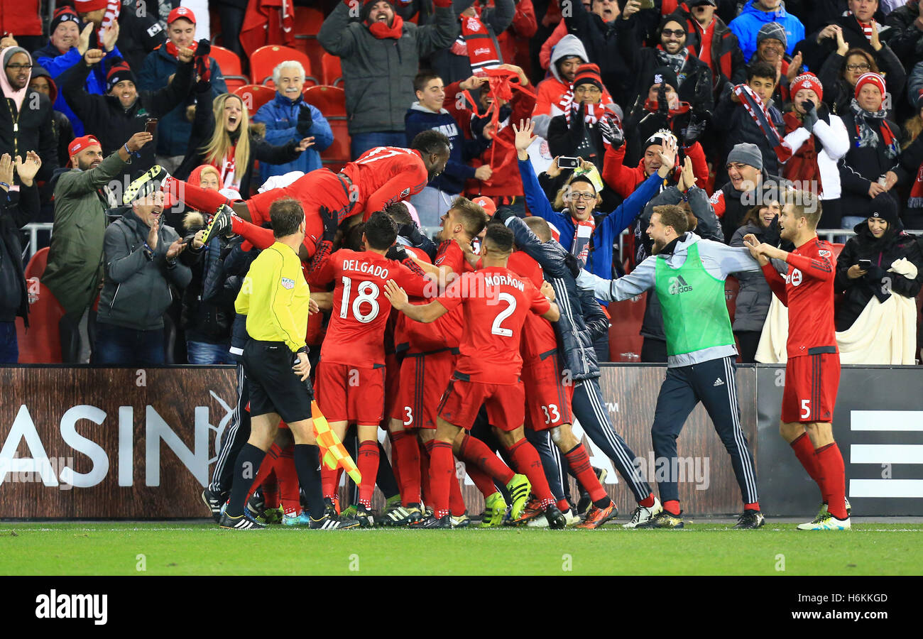 Toronto, Canada. 30th Oct, 2016. Players of Toronto FC celebrate ...