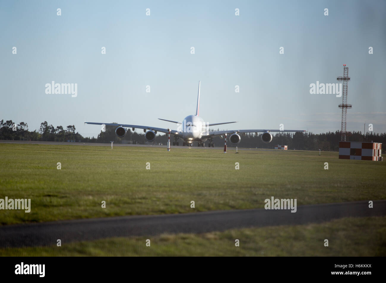 Scheduled flight emirates hi-res stock photography and images - Alamy