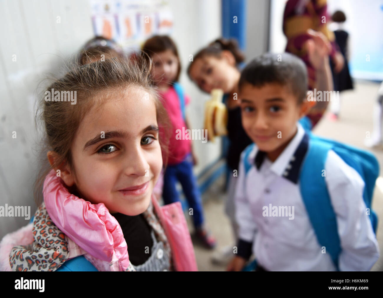 Aqrah, Iraq. 19th Oct, 2016. School children during recess at a school ...
