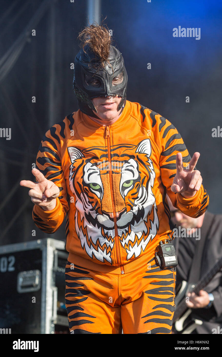 New Orleans, Louisiana, USA. 30th Oct, 2016. MAYNARD JAMES KEENAN of ...