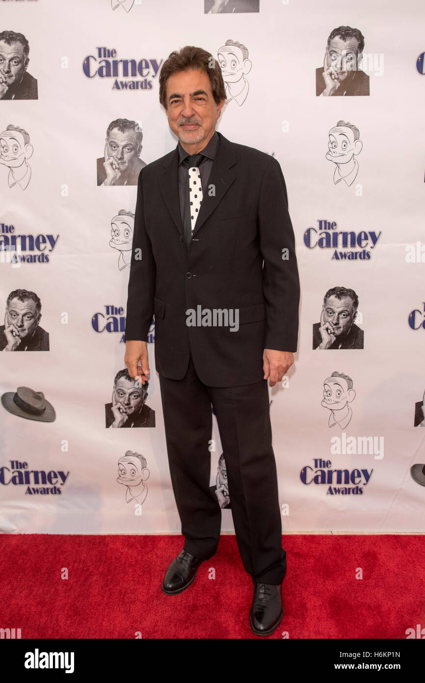Beverly Hills, California, USA. 30th Oct, 2016. Joe Mantegna arrives at ...
