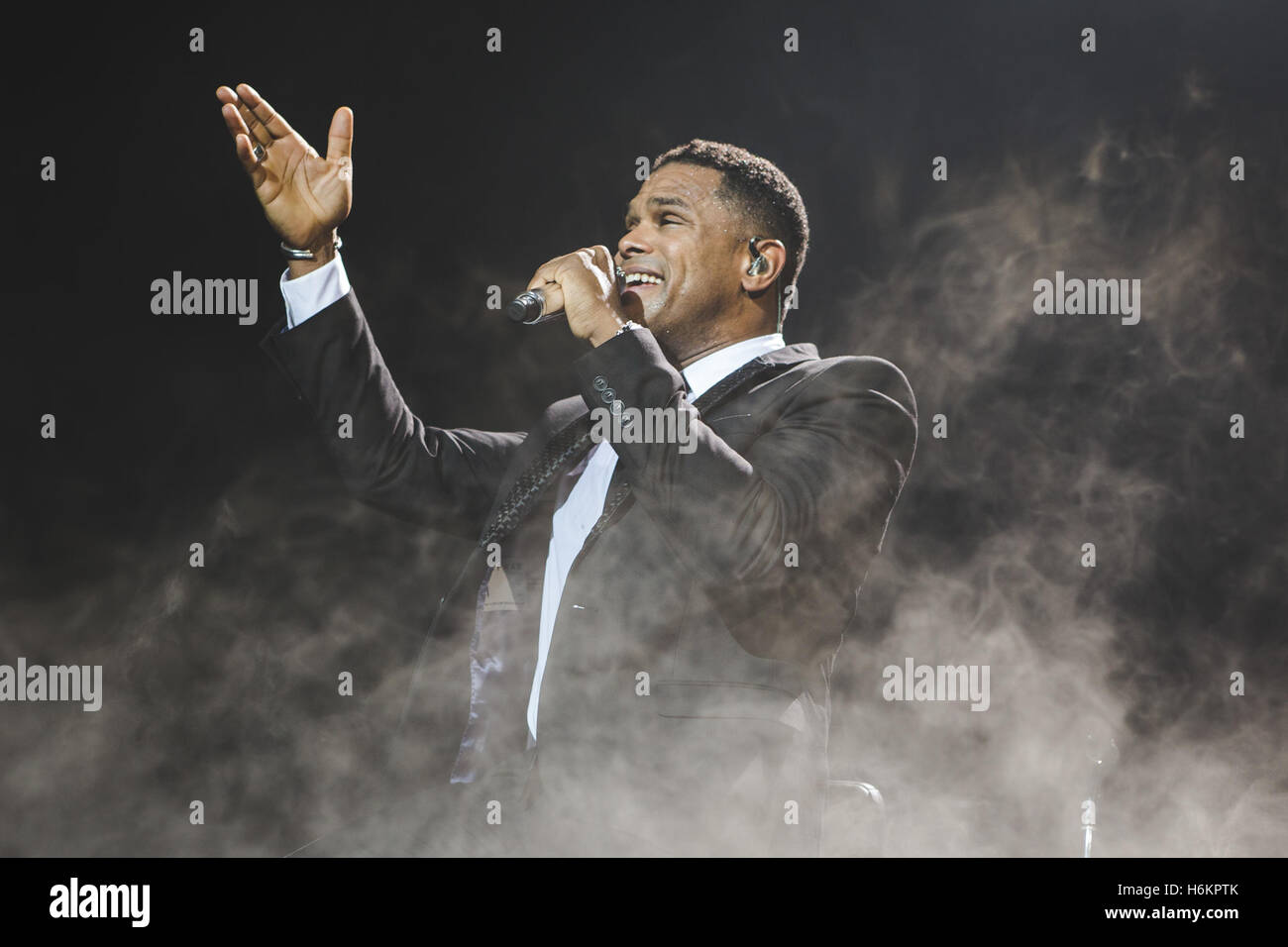 October 28, 2016 - American singer-songwriter, record producer, and ...