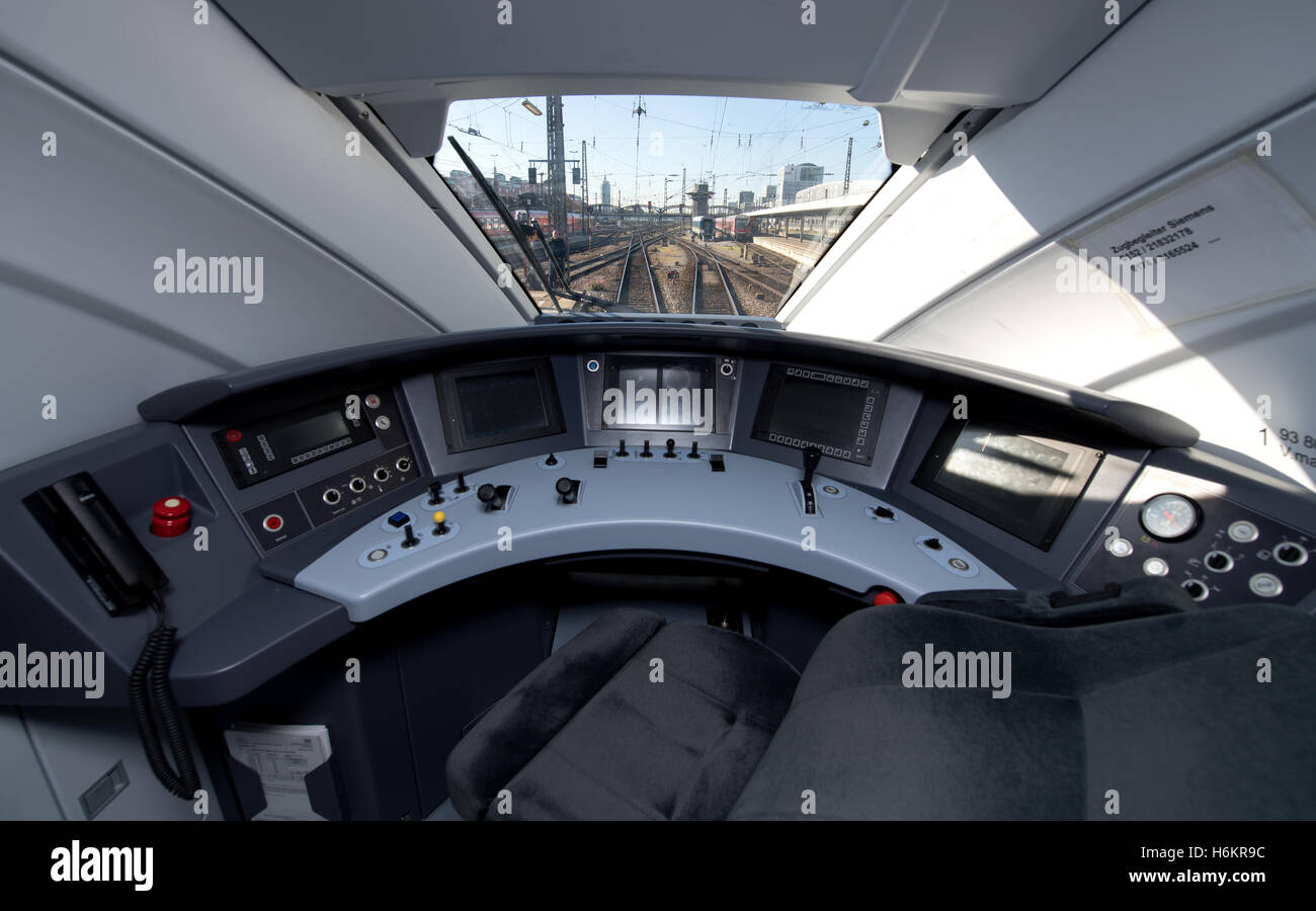 Munich, Germany. 31st Oct, 2016. View of the driver's cabin of a ICE 4 ...