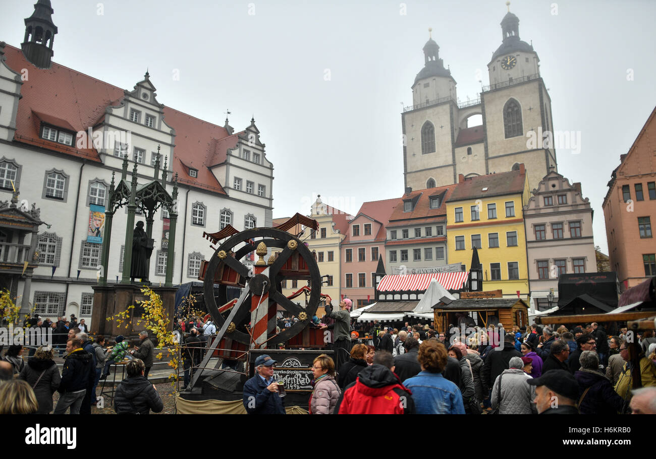 Wittenberg, Germany. 31st Oct, 2016. View of the market square during ...