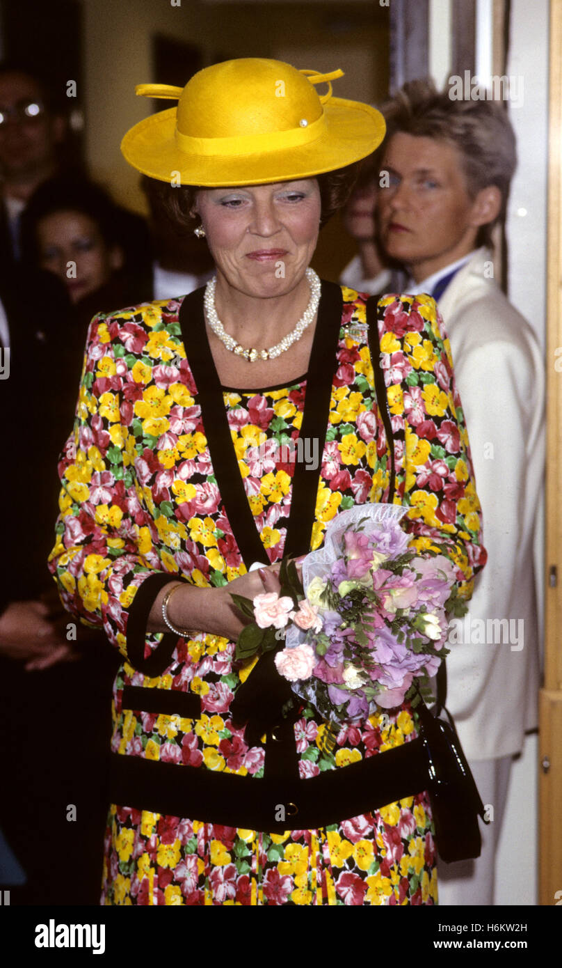 Queen beatrix hi-res stock photography and images - Alamy