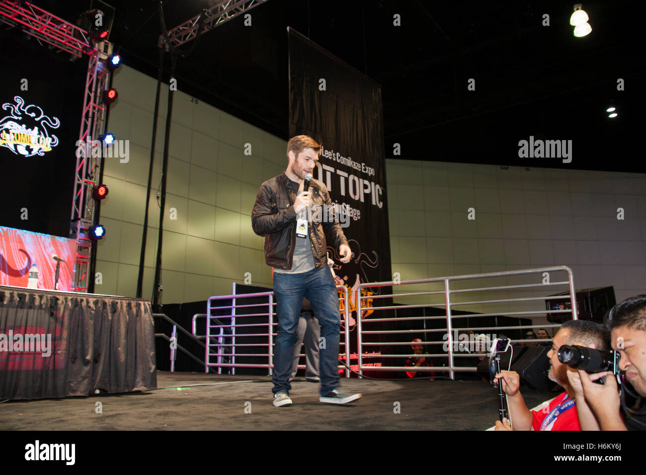 STAN LEE LA COMIC CON: Actor Liam McIntyre leaves the stage during The ...