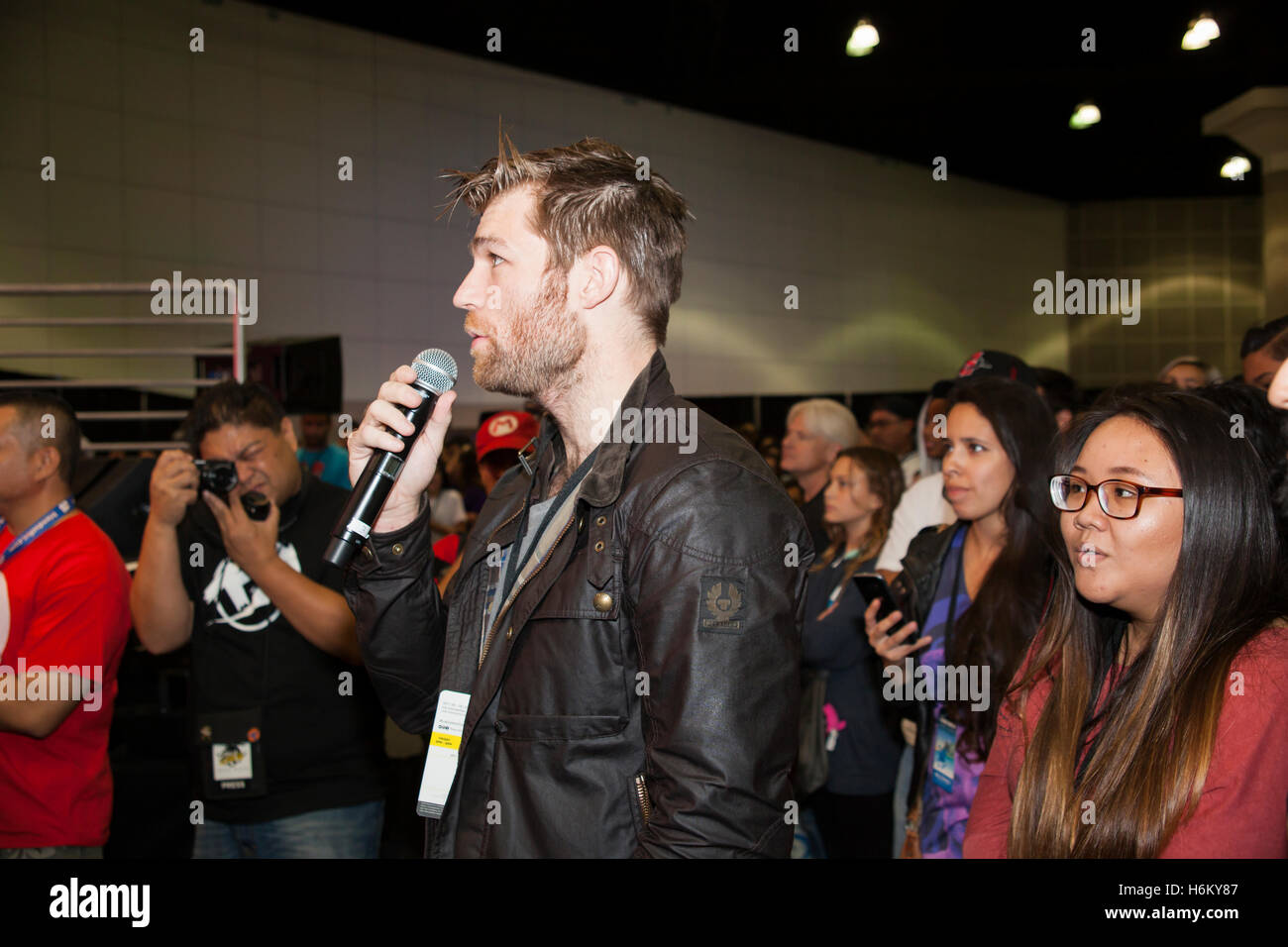 STAN LEE LA COMIC CON: Actor Liam McIntyre leaves the stage during The ...