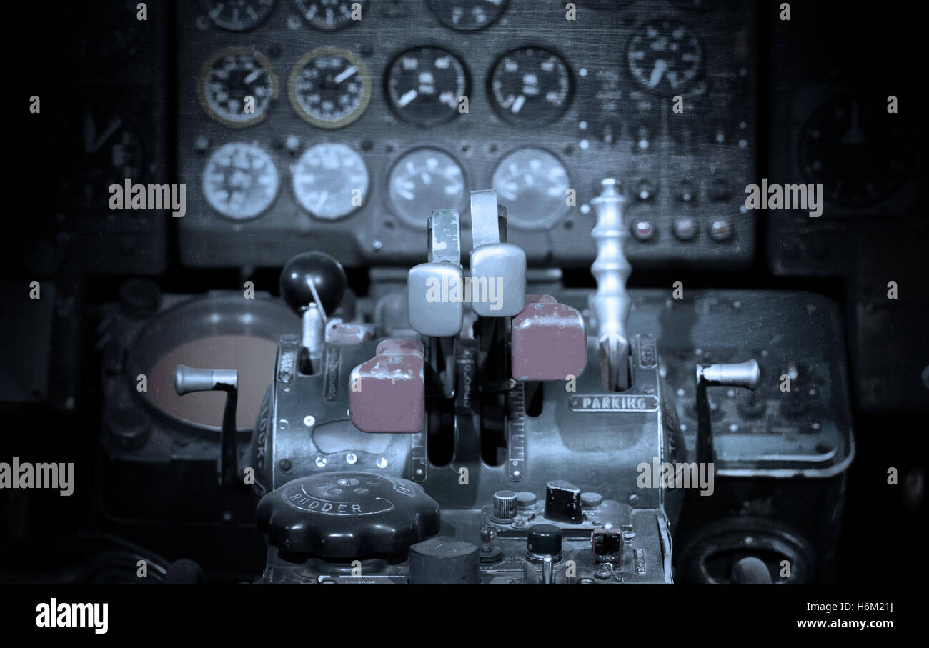 Center console and throttles in an old airplane Stock Photo - Alamy