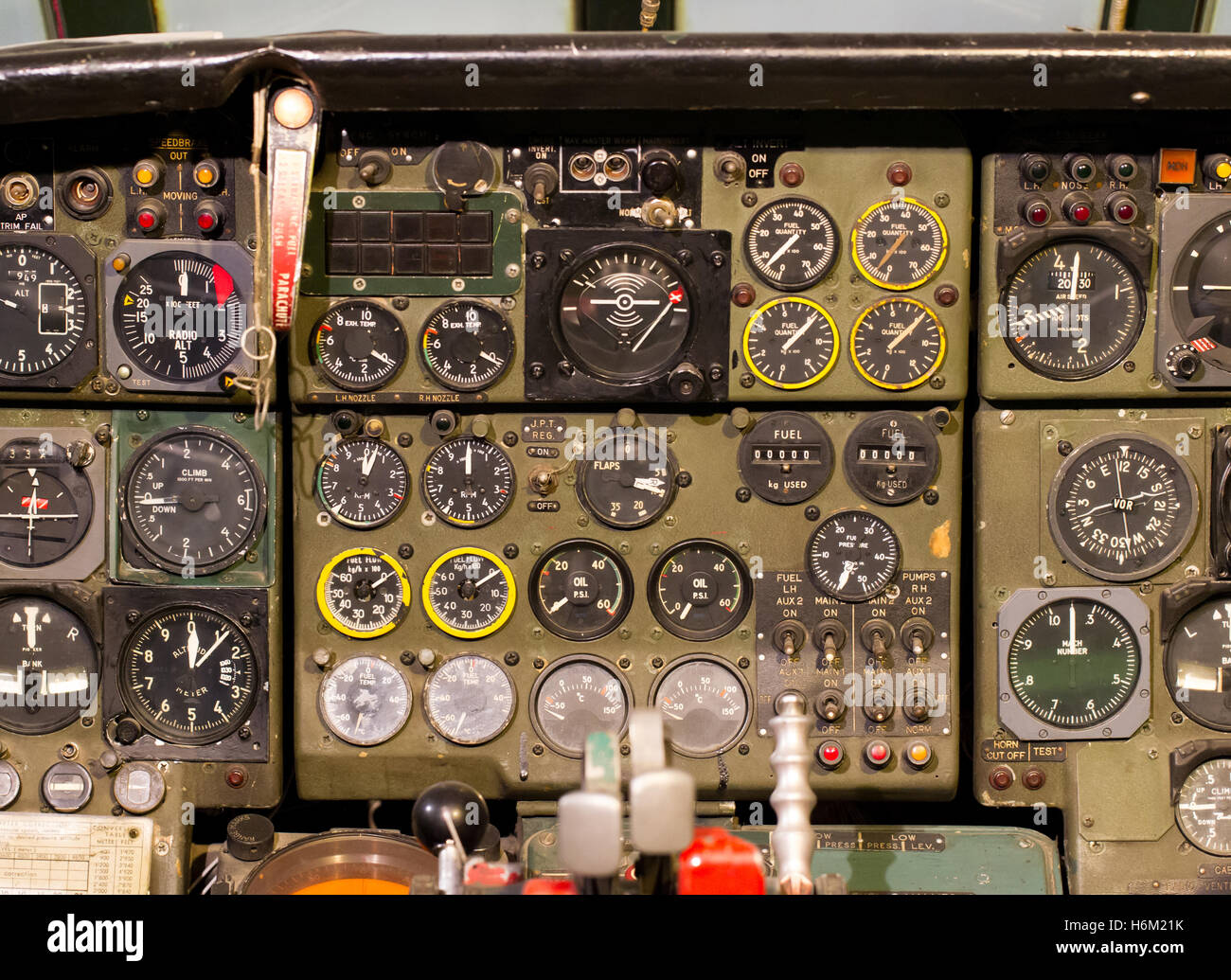 Center console and throttles in an old airplane Stock Photo - Alamy