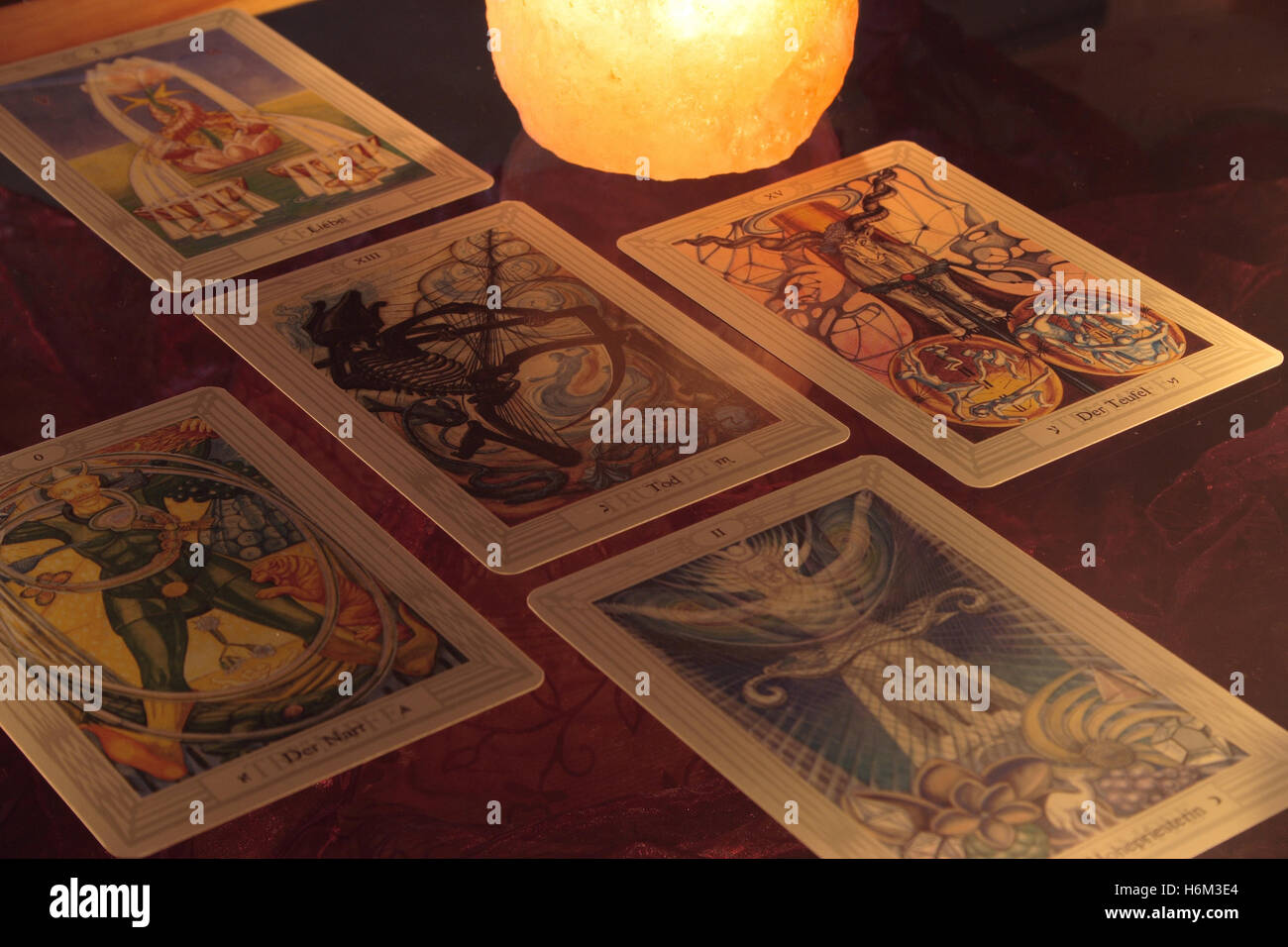 Tarot karten narr hi-res stock photography and images - Alamy