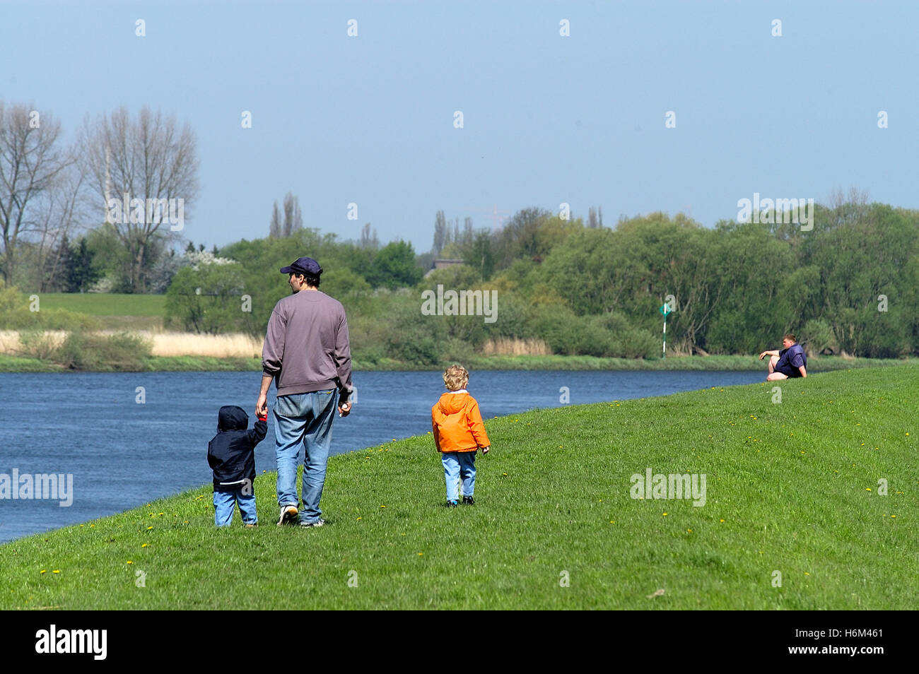 Lone parent family hi-res stock photography and images - Alamy