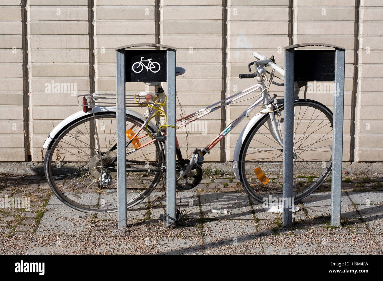 Exhausted tire hi-res stock photography and images - Alamy