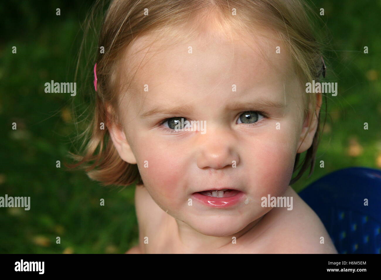 Questioning children hi-res stock photography and images - Alamy