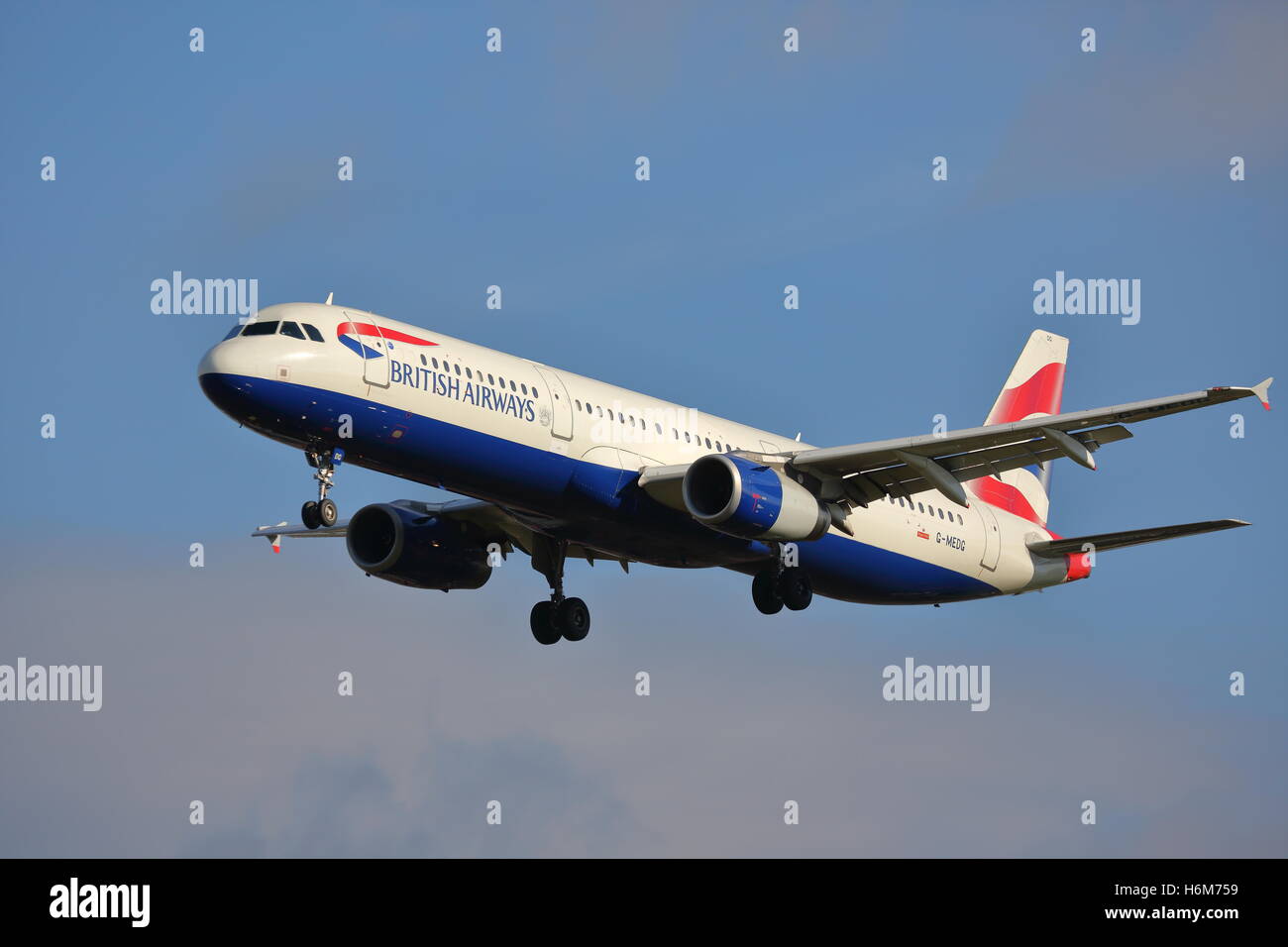 British airways a321 airliner hi-res stock photography and images - Alamy