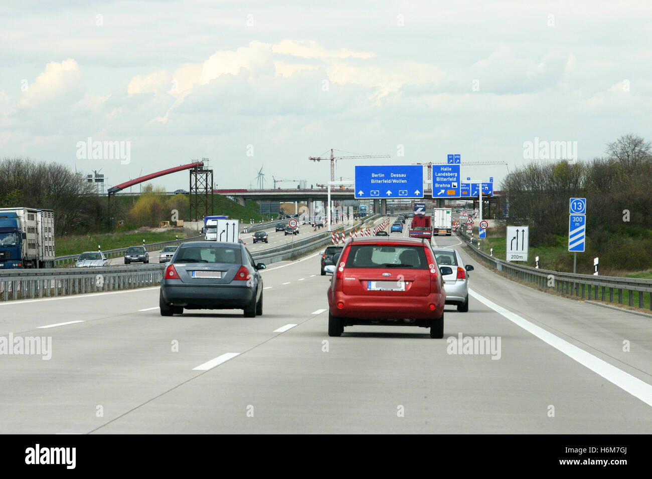 Traffic transportation bridge car automobile hi-res stock photography ...