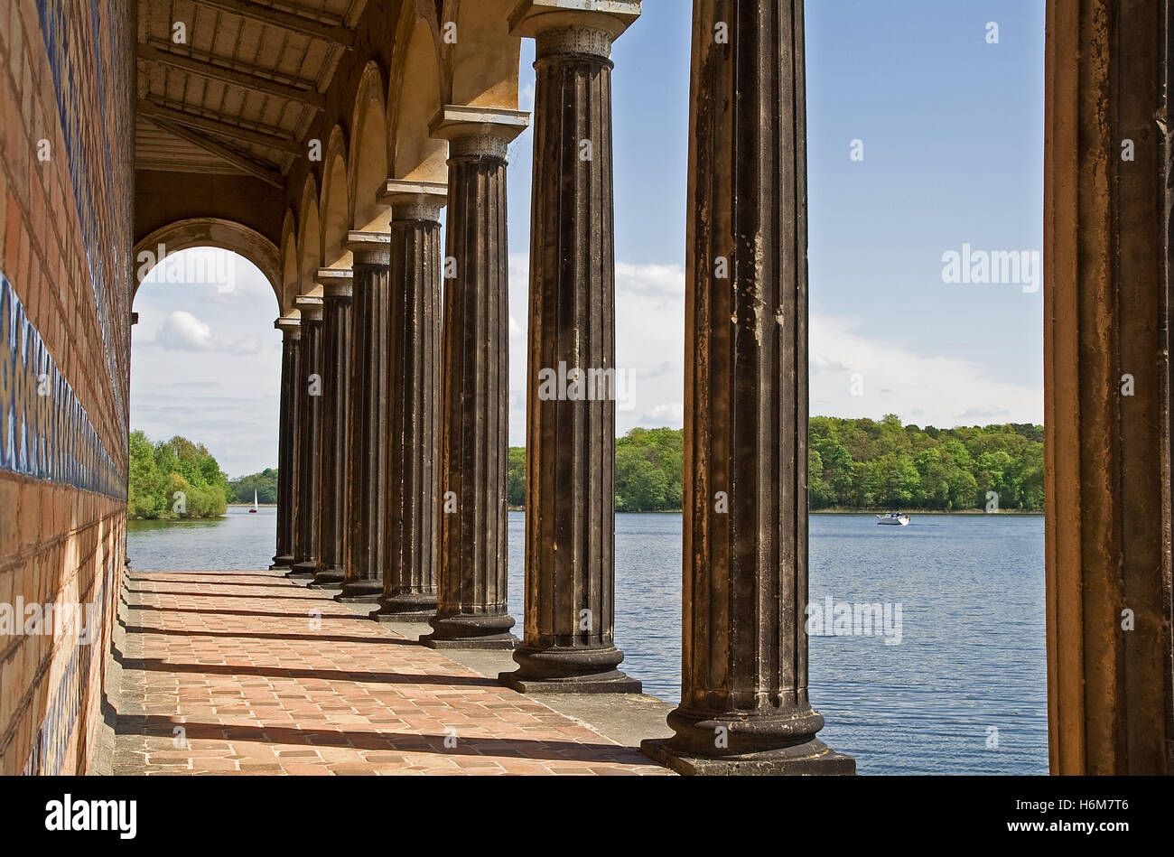 Free Churches High Resolution Stock Photography and Images - Alamy