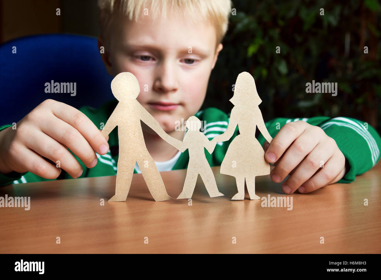 Divorce child drawing hi-res stock photography and images - Alamy