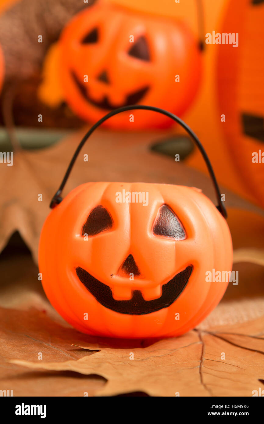 Halloween decoration. Hanging pumpkins on a dry tree Stock Photo - Alamy
