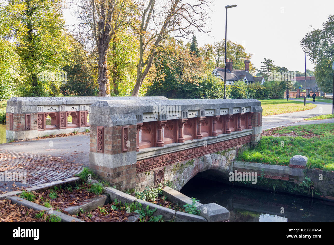 Watcombe terracotta pottery hi-res stock photography and images - Alamy