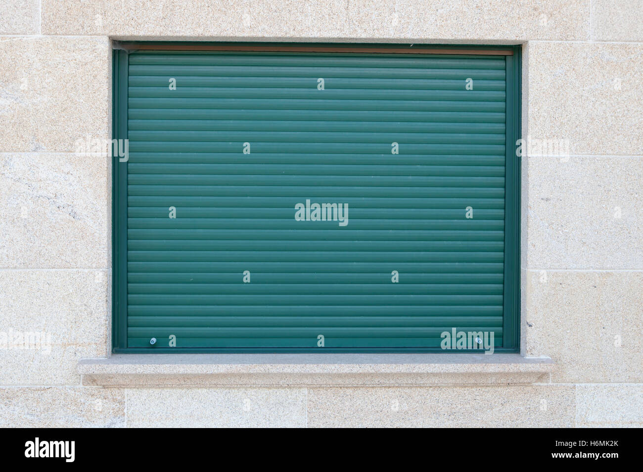Metal louvers hi-res stock photography and images - Alamy