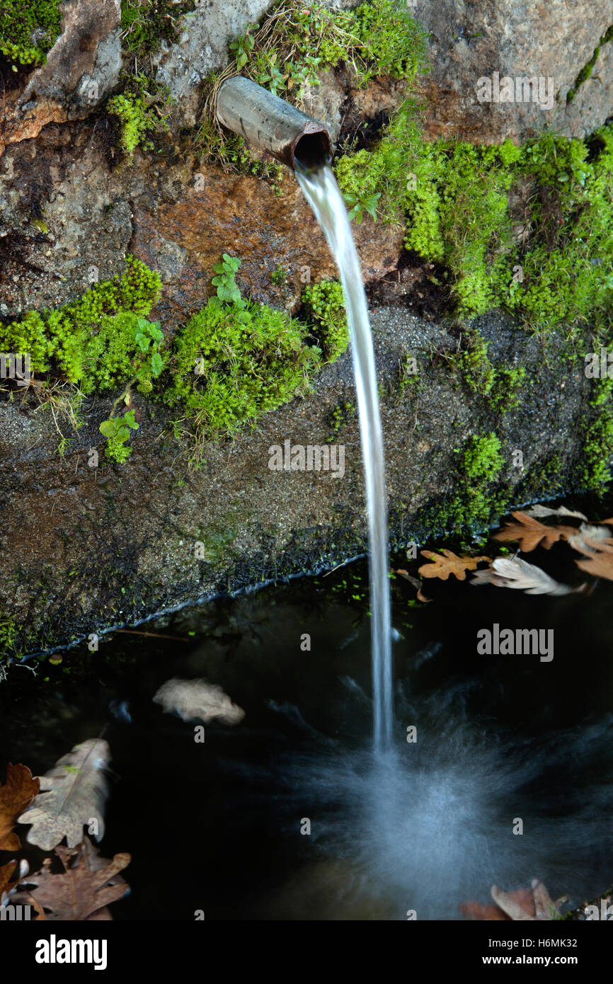 Source pipe hi-res stock photography and images - Alamy