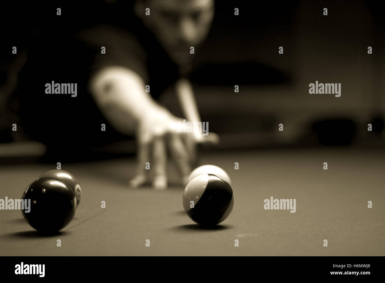 Billard queue hi-res stock photography and images - Alamy