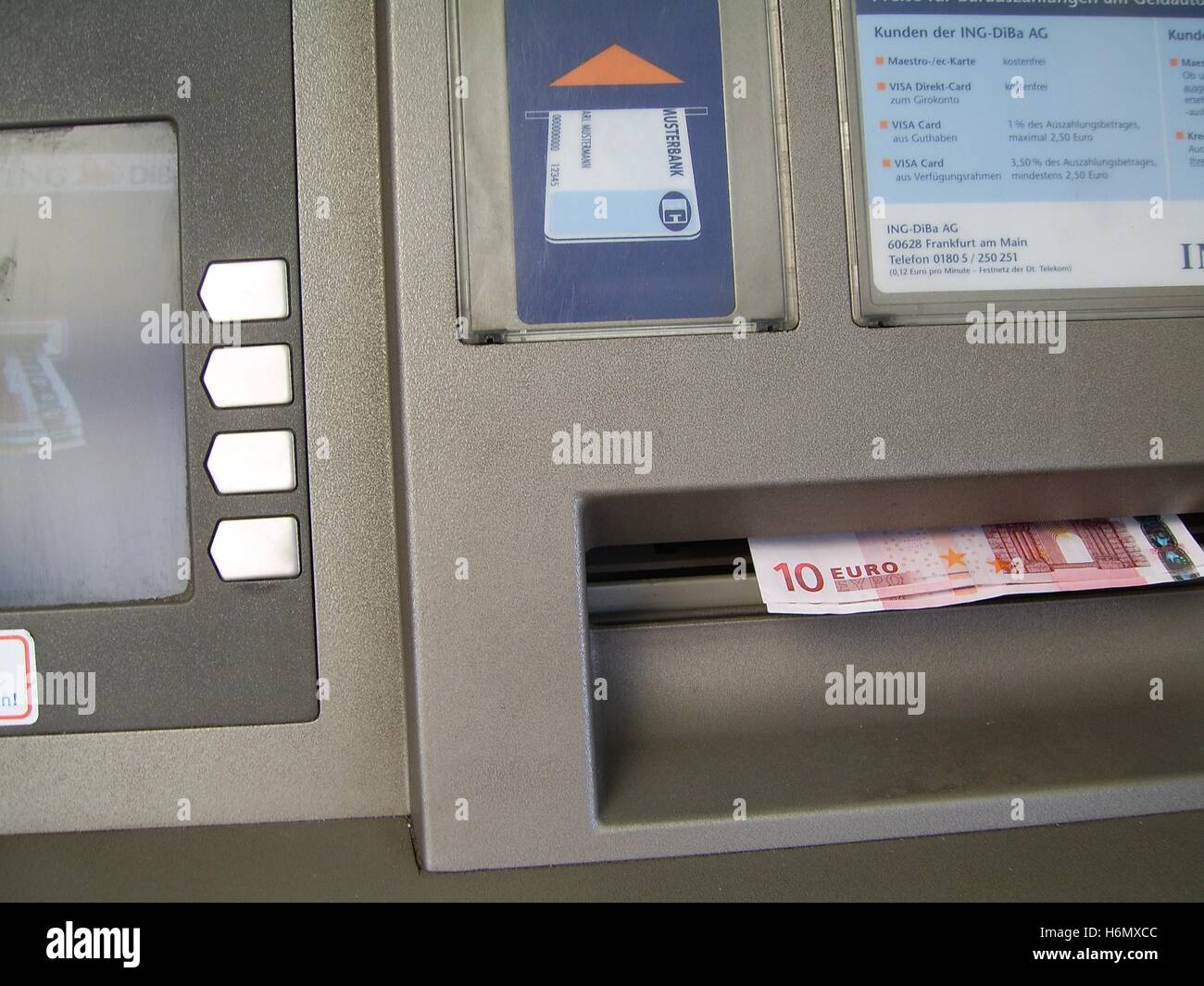 Bankautomat hi-res stock photography and images - Alamy