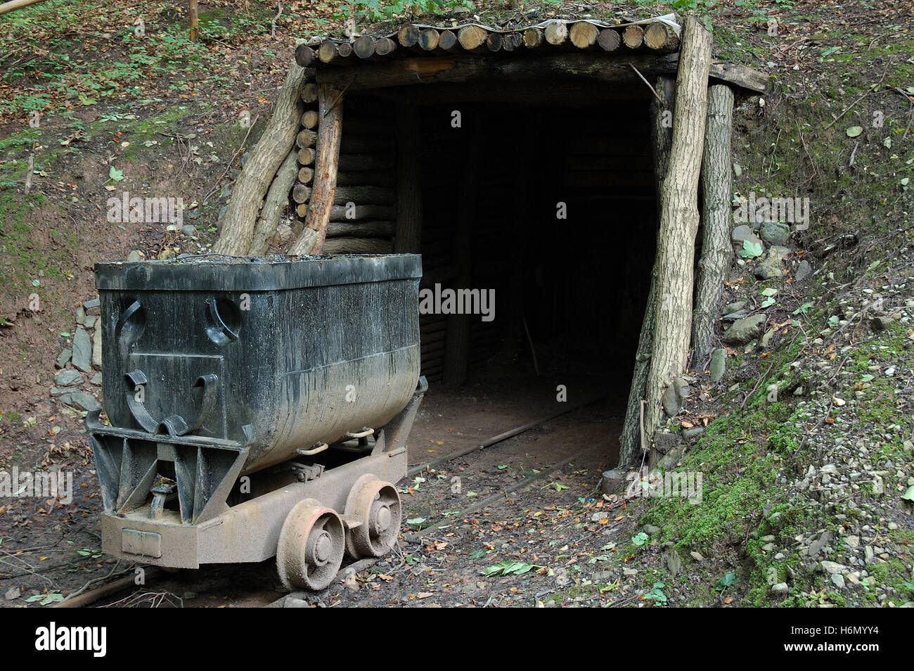 Coal mining carriage hi-res stock photography and images - Alamy