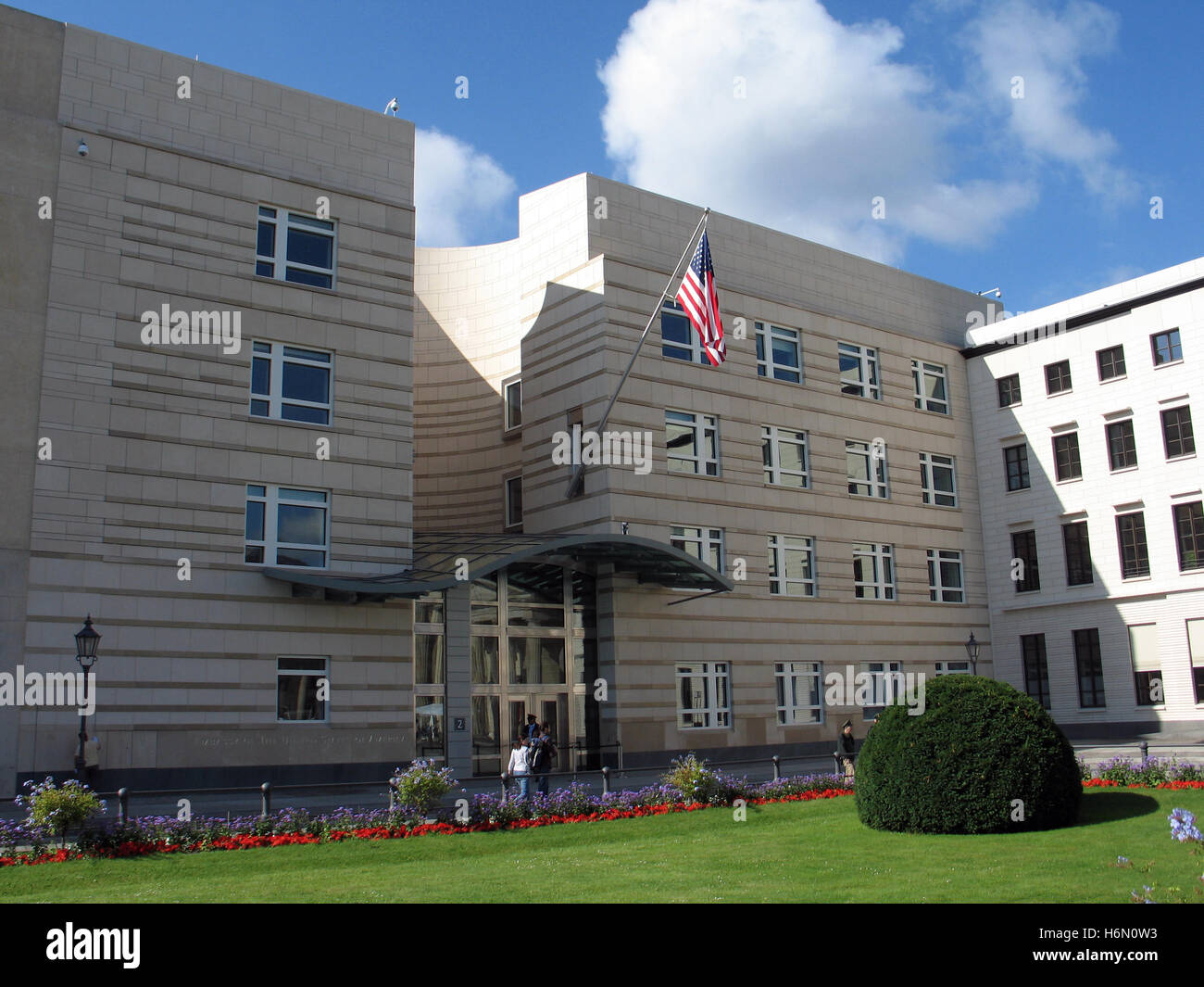 American embassy berlin hi-res stock photography and images - Alamy