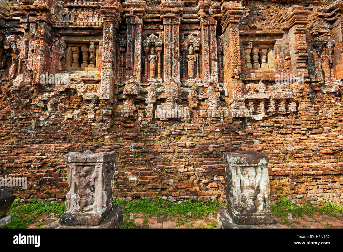Vietnamese brickwork hi-res stock photography and images - Alamy
