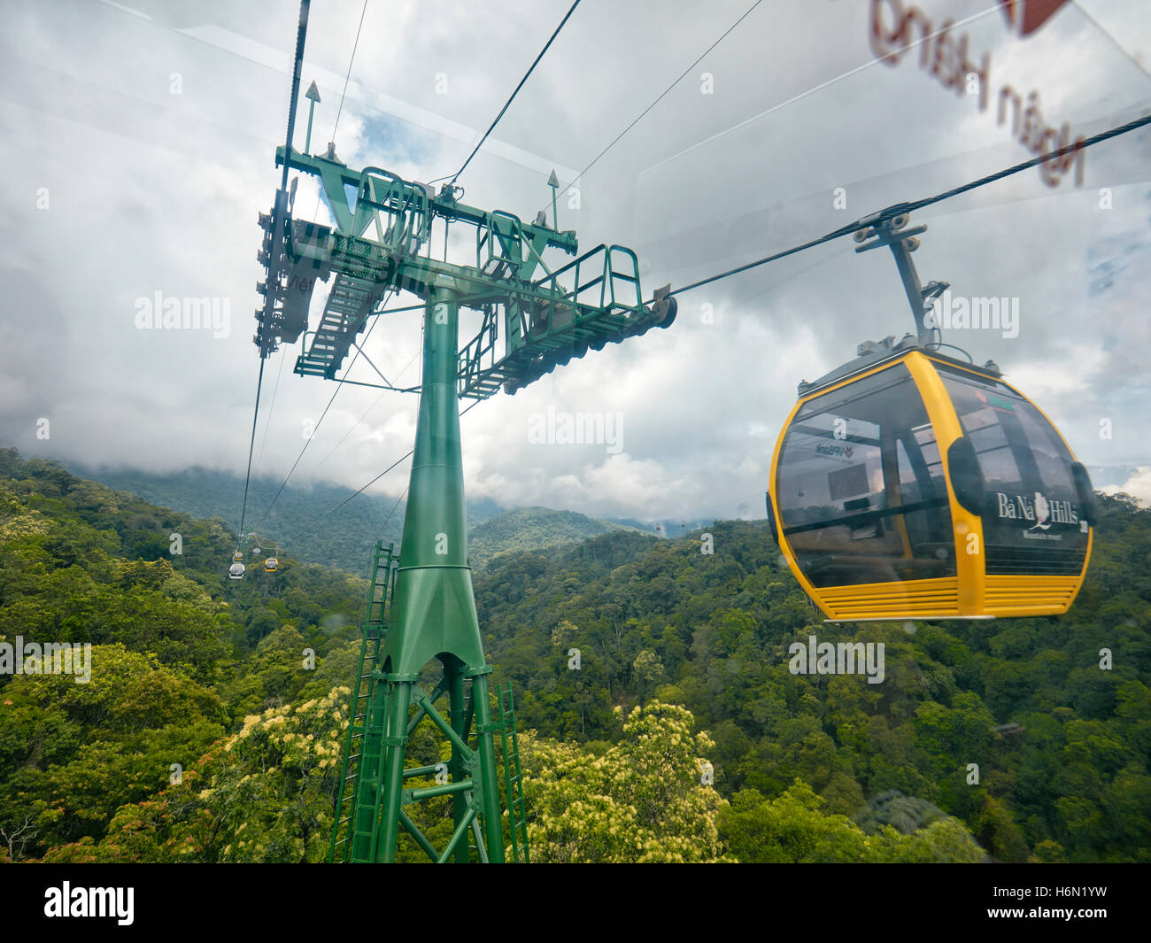 Ba Na Cable Car. Ba Na Hills Mountain Resort, Da Nang, Vietnam Stock ...