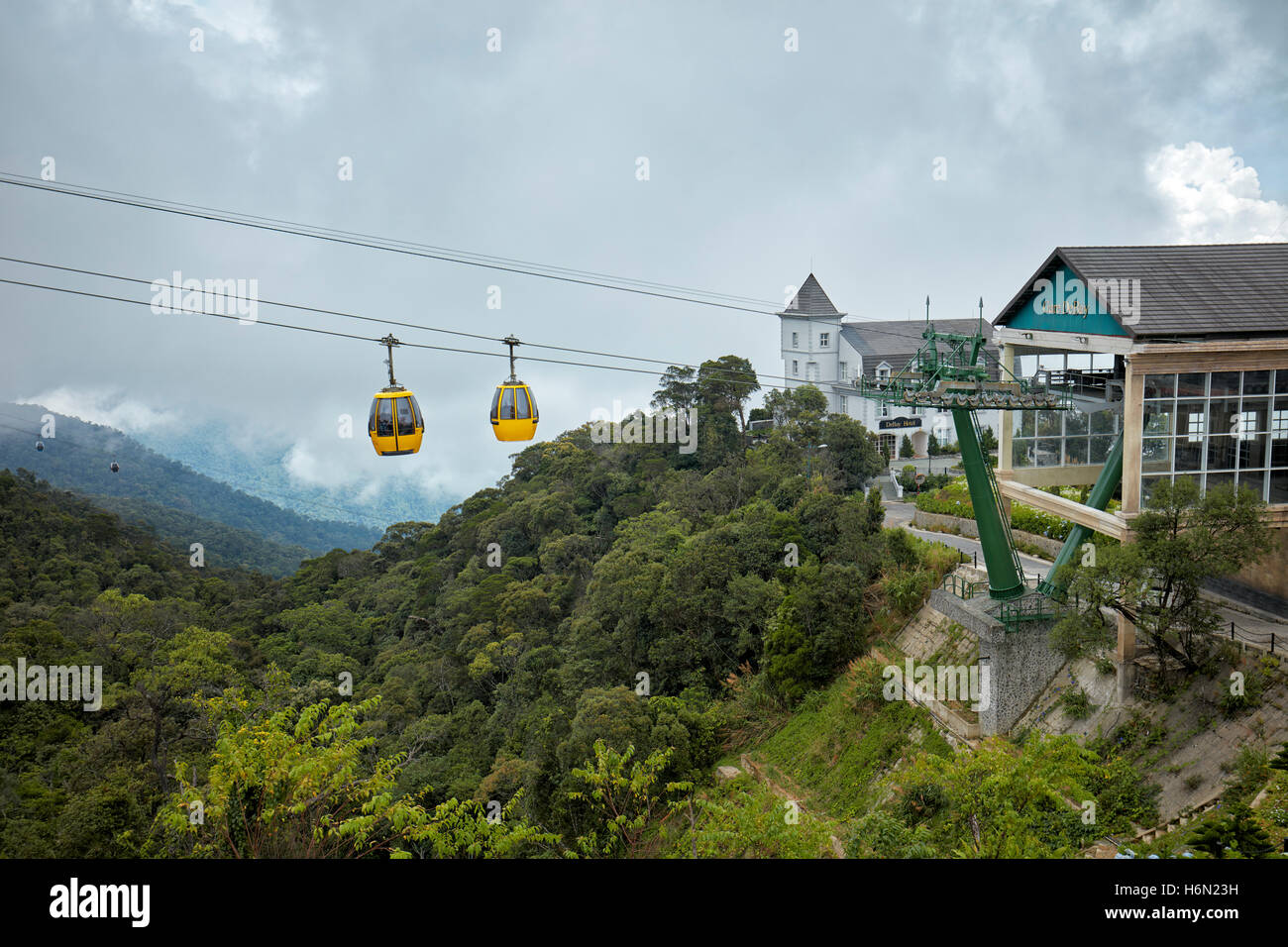 Ba Na Cable Car. Ba Na Hills Mountain Resort, Da Nang, Vietnam Stock ...