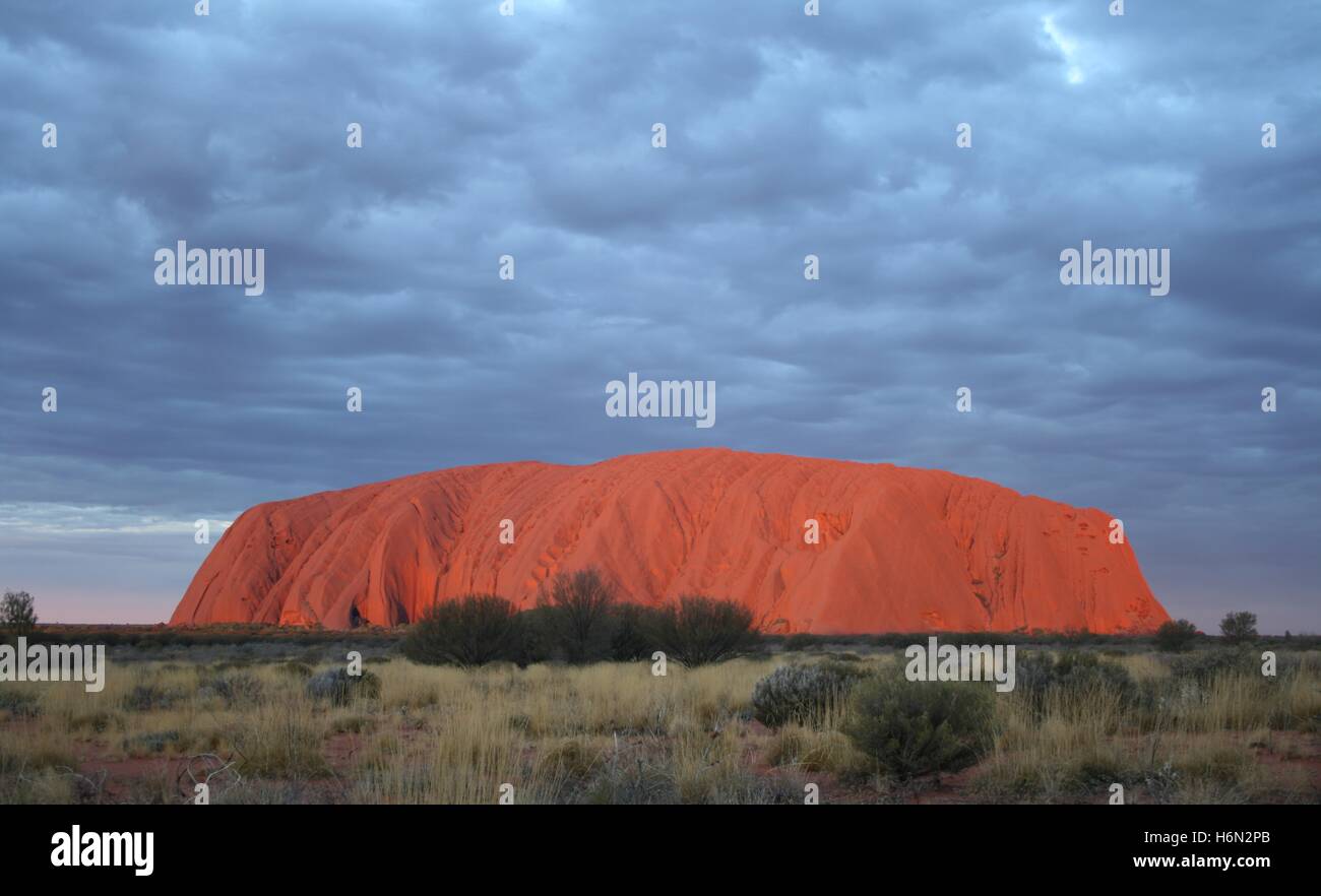 Australia aborigine desert hi-res stock photography and images - Alamy