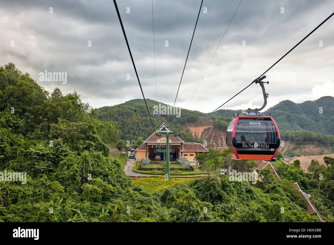 Ba Na Cable Car. Ba Na Hills Mountain Resort, Da Nang, Vietnam Stock ...
