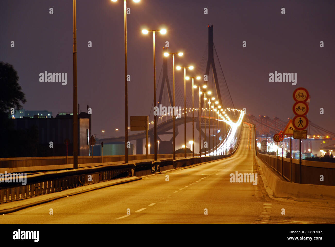 Bridge river kohlbrand bridge hamburg hi-res stock photography and ...